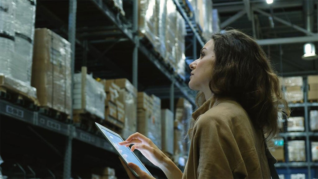 Improve efficiency with flexible warehouse logistics | Maersk