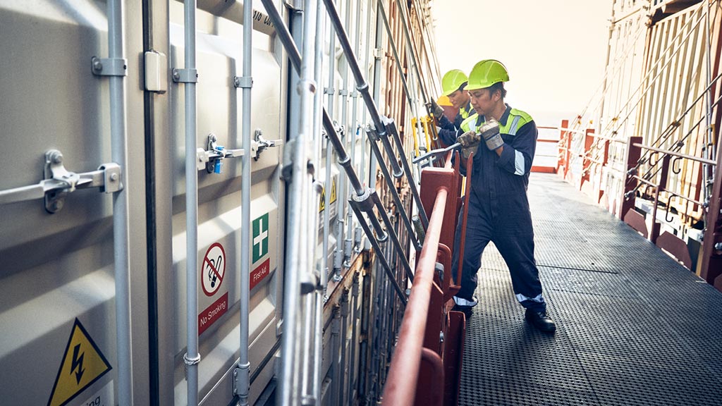 5 ways to boost transshipment reliability | Maersk