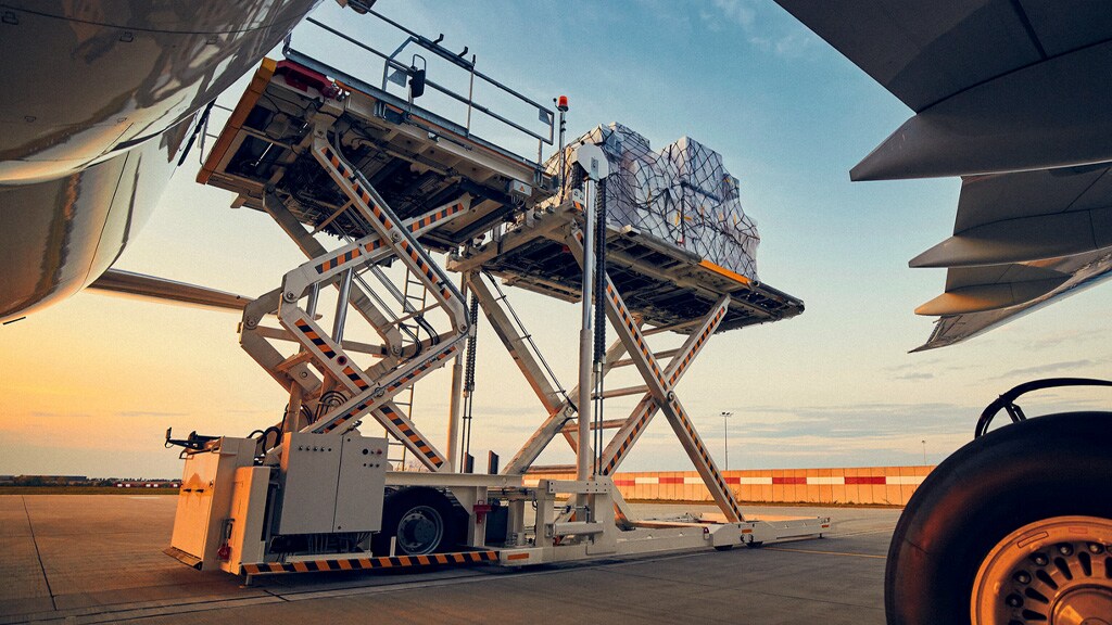 Air Waybill (AWB) Basics: Guide to its Functions & Usage | Maersk