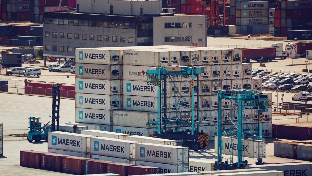 Understanding CFS and CY Logistics in Freight Shipping | Maersk