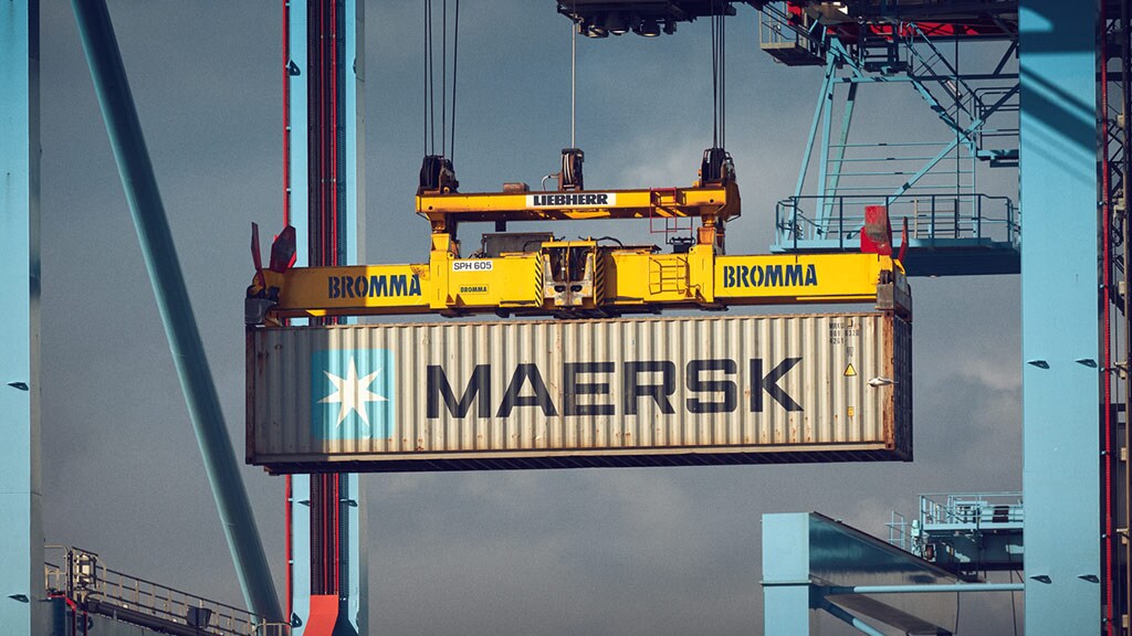 How long does it take to discharge a container? | Maersk