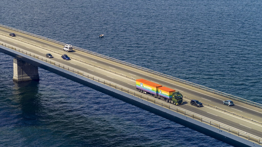 The Rainbow Container World Tour comes to an end | Maersk