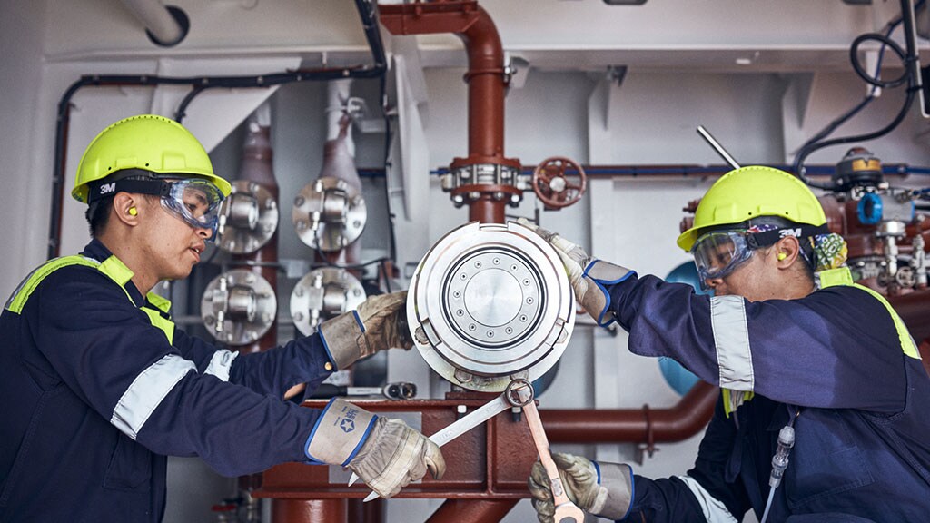 CMA CGM and Maersk join forces to accelerate the decarbonization of the ...