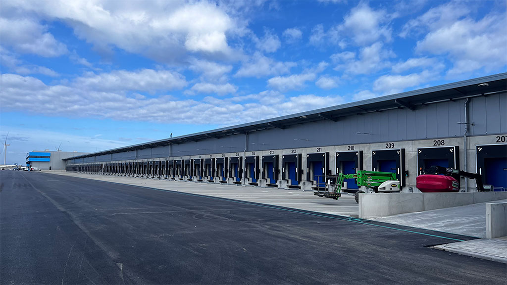 Maersk speeds up supply chains in Europe with new Cross Dock facility ...